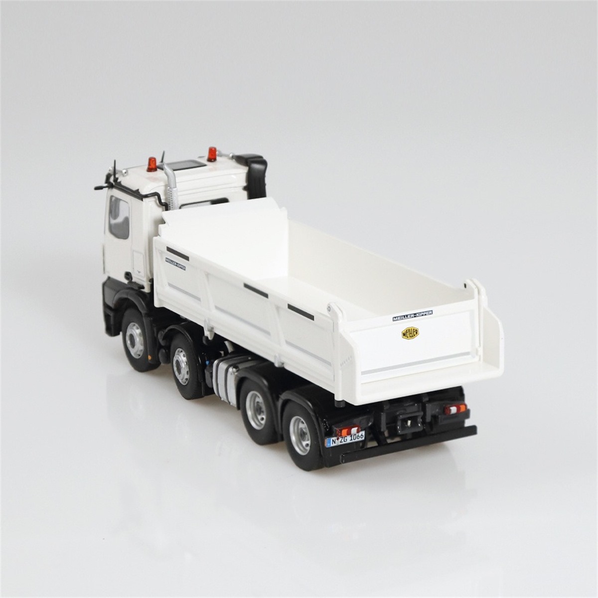 Mercedes Arocs 8x4 MODEL