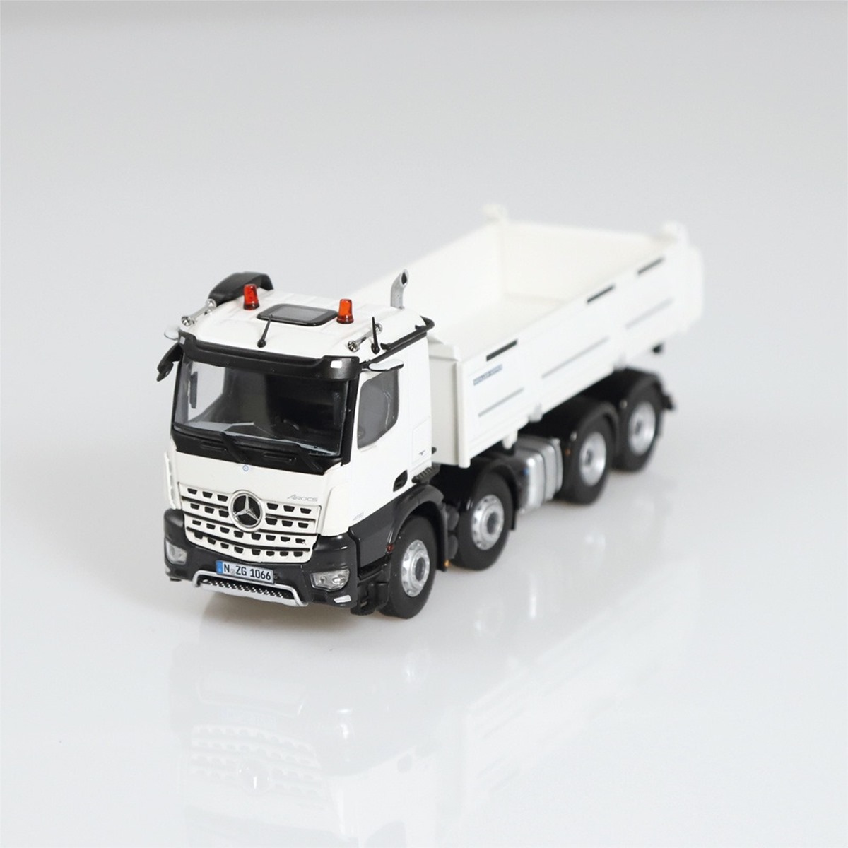Mercedes Arocs 8x4 MODEL